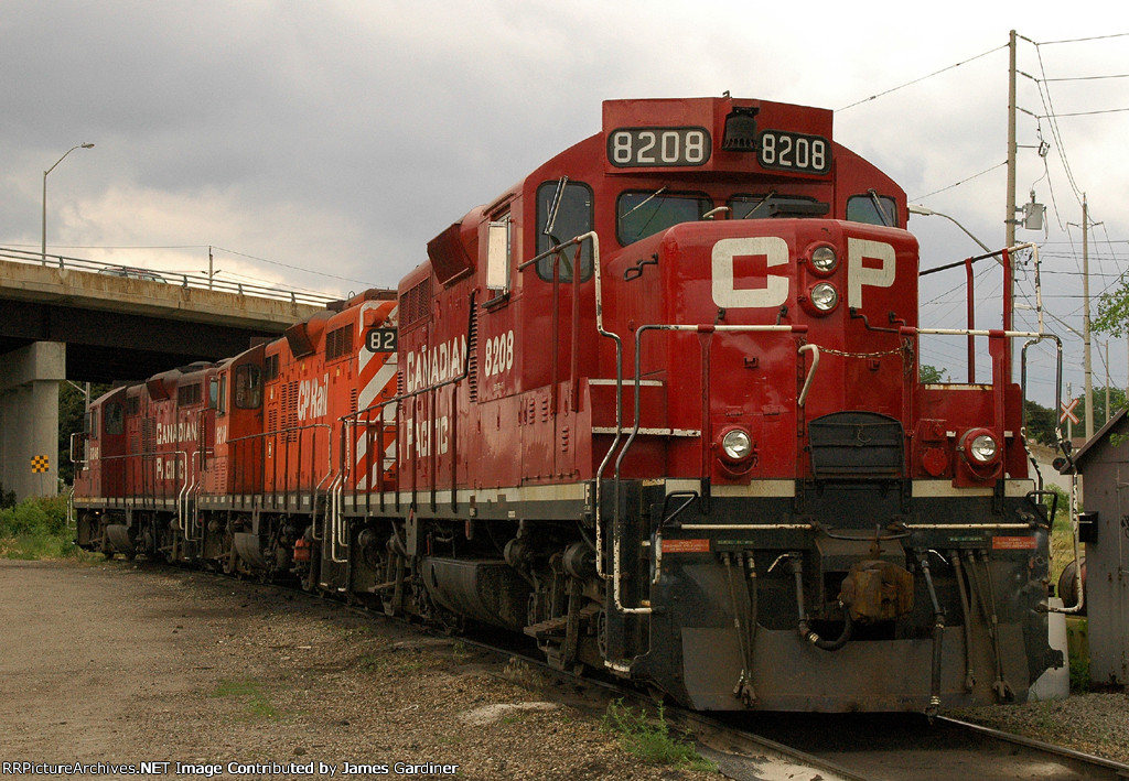CP 8208